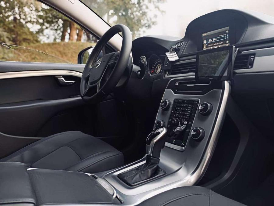 Pelēks Volvo V70 2013 Utena, ar dzinēja tilpumu 1.98 L un nobraukumu 419 tūkst. km par 5950 €, foto 15 vietnē AUTOMOTO.COM.LV