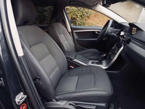 Pelēks Volvo V70 2013 Utena, ar dzinēja tilpumu 1.98 L un nobraukumu 419 tūkst. km par 5950 €, foto 24 vietnē AUTOMOTO.COM.LV