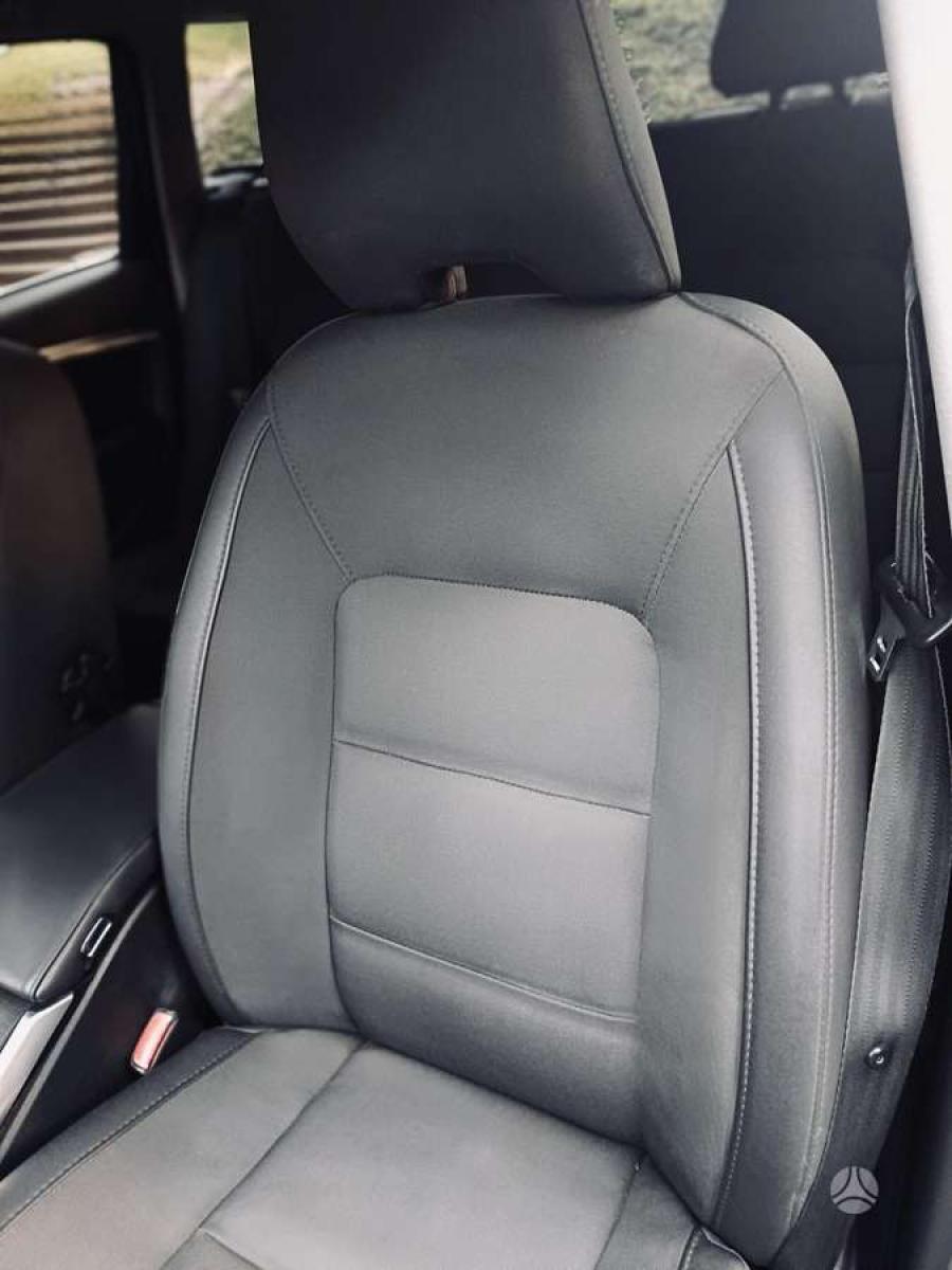 Pelēks Volvo V70 2013 Utena, ar dzinēja tilpumu 1.98 L un nobraukumu 419 tūkst. km par 5950 €, foto 35 vietnē AUTOMOTO.COM.LV