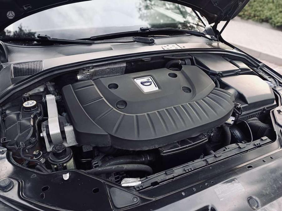 Pelēks Volvo V70 2013 Utena, ar dzinēja tilpumu 1.98 L un nobraukumu 419 tūkst. km par 5950 €, foto 44 vietnē AUTOMOTO.COM.LV