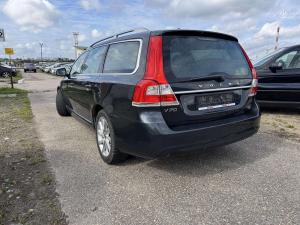 Grey Volvo V70 2013 in Vilnius, with an engine capacity of 1.56 L and mileage of 297 thousand km for 6200 €, photo 3 on AUTOMOTO.COM.LV