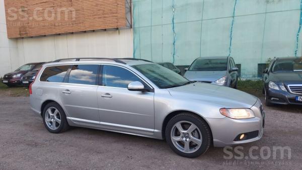 Pelēks Volvo V70 2013 Daugavpils, ar dzinēja tilpumu 2.00 L un nobraukumu 0 tūkst. km par 7150 €, foto 7 vietnē AUTOMOTO.COM.LV