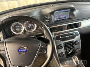 Grey Volvo V70 2013 in Jelgava, with an engine capacity of 2.40 L and mileage of 384 thousand km for 6300 €, photo 11 on AUTOMOTO.COM.LV