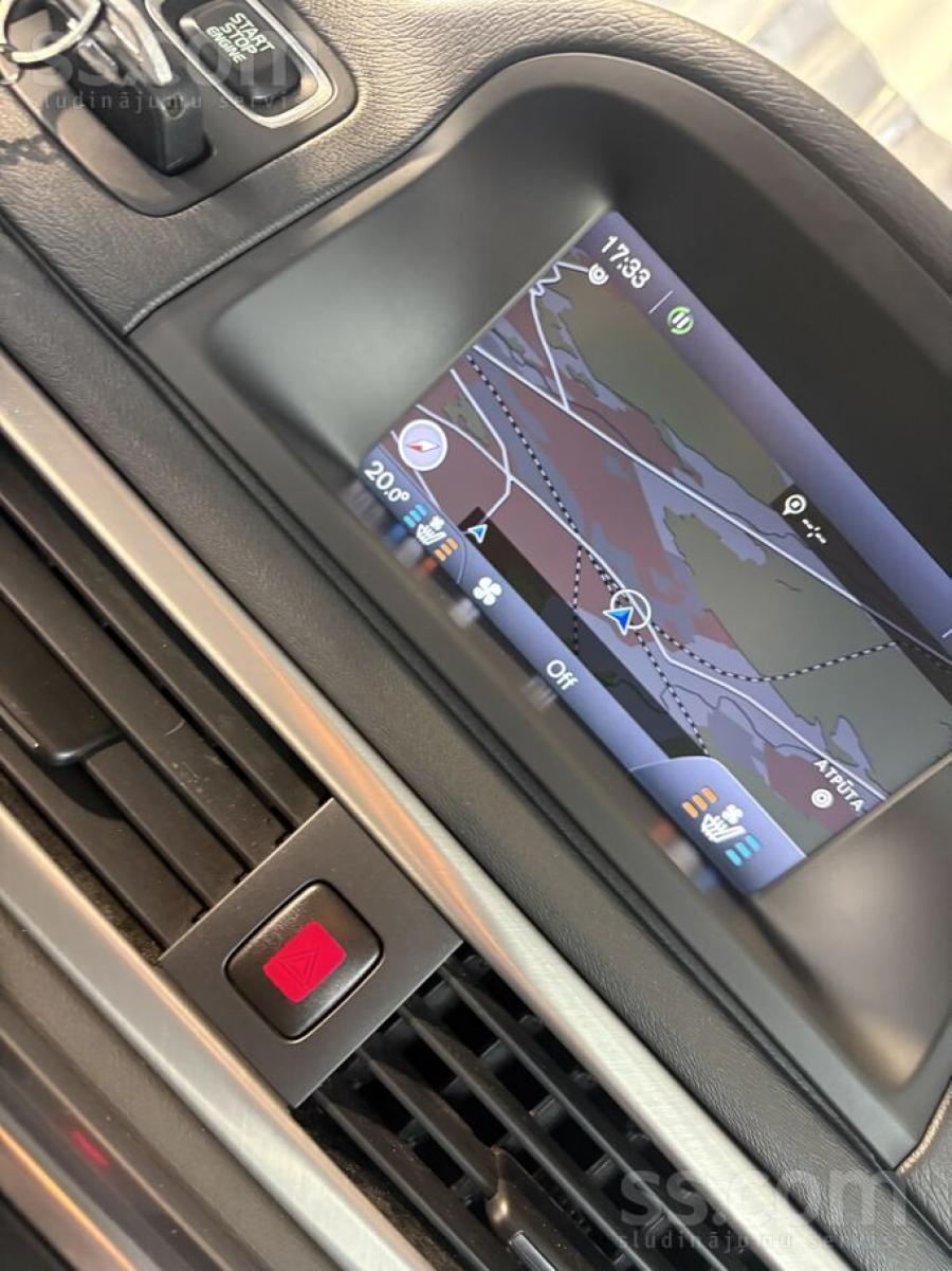 Grey Volvo V70 2013 in Jelgava, with an engine capacity of 2.40 L and mileage of 384 thousand km for 6300 €, photo 12 on AUTOMOTO.COM.LV