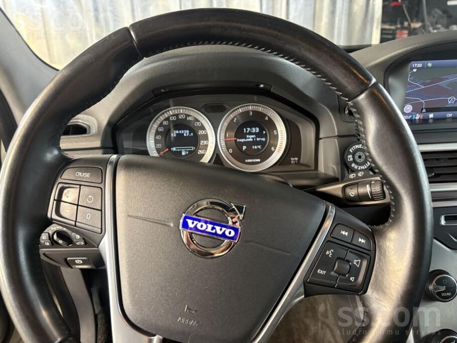 Grey Volvo V70 2013 in Jelgava, with an engine capacity of 2.40 L and mileage of 384 thousand km for 6300 €, photo 13 on AUTOMOTO.COM.LV