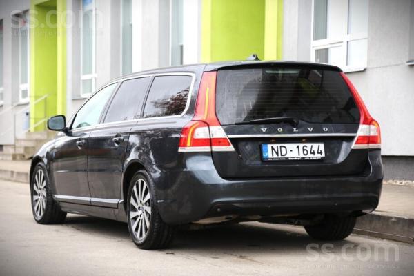 Grey Volvo V70 2014 in Riga, with an engine capacity of 1.60 L and mileage of 0 thousand km for 3800 €, photo 5 on AUTOMOTO.COM.LV