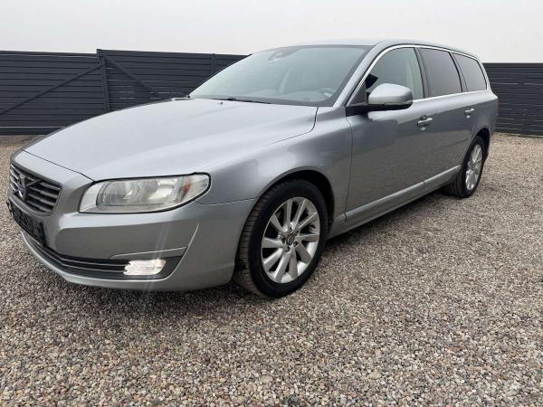 Grey Volvo V70 2014 in Alytus, with an engine capacity of 1.98 L and mileage of 249 thousand km for 5999 €, photo 1 on AUTOMOTO.COM.LV