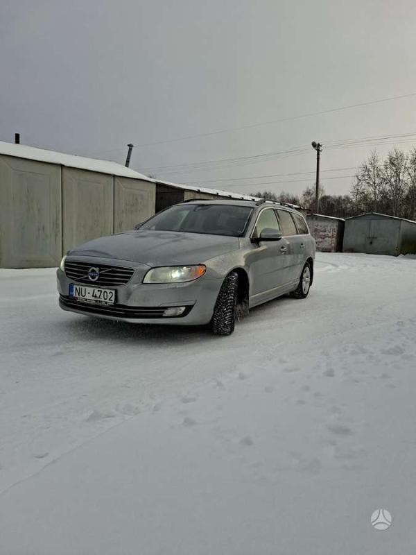 Grey Volvo V70 2014 in Siauliai, with an engine capacity of 1.98 L and mileage of 281 thousand km for 5500 €, photo 2 on AUTOMOTO.COM.LV