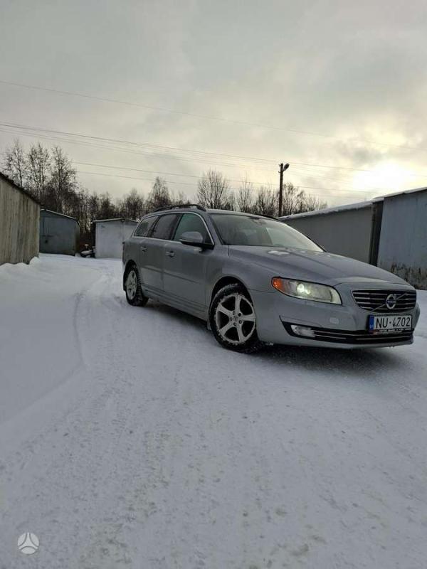 Grey Volvo V70 2014 in Siauliai, with an engine capacity of 1.98 L and mileage of 281 thousand km for 5500 €, photo 3 on AUTOMOTO.COM.LV