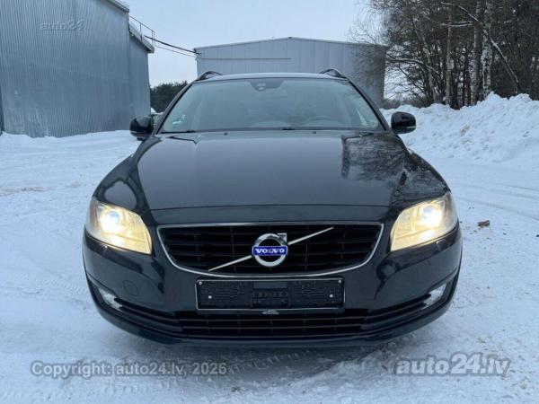 Grey Volvo V70 2014 in Tallinn, with an engine capacity of 2.00 L and mileage of 294 thousand km for 7950 €, photo 2 on AUTOMOTO.COM.LV