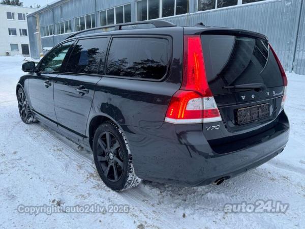 Grey Volvo V70 2014 in Tallinn, with an engine capacity of 2.00 L and mileage of 294 thousand km for 7950 €, photo 4 on AUTOMOTO.COM.LV