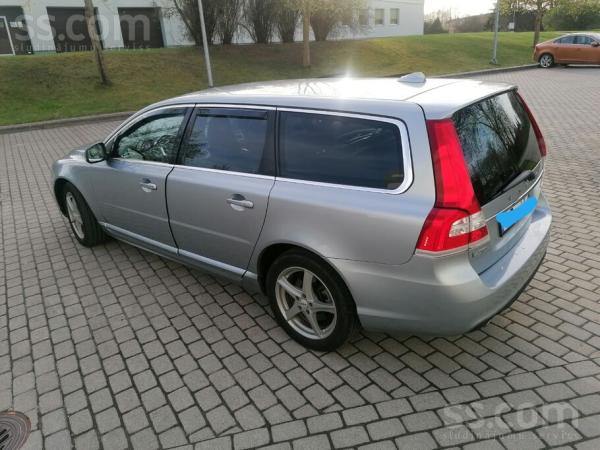 Pelēks Volvo V70 2014 Jelgava, ar dzinēja tilpumu 2.00 L un nobraukumu 310 tūkst. km par 7200 €, foto 2 vietnē AUTOMOTO.COM.LV