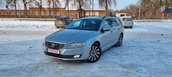Pelēks Volvo V70 2014 Alīta, ar dzinēja tilpumu 1.97 L un nobraukumu 247 tūkst. km par 7300 €, foto 3 vietnē AUTOMOTO.COM.LV