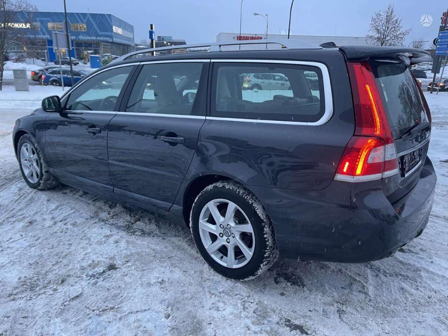 Pelēks Volvo V70 2014 Kauņa, ar dzinēja tilpumu 1.97 L un nobraukumu 259 tūkst. km par 5650 €, foto 14 vietnē AUTOMOTO.COM.LV