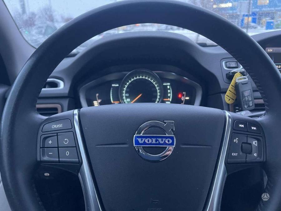 Pelēks Volvo V70 2014 Kauņa, ar dzinēja tilpumu 1.97 L un nobraukumu 259 tūkst. km par 5650 €, foto 19 vietnē AUTOMOTO.COM.LV