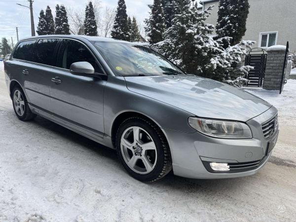 Pelēks Volvo V70 2014 Alīta, ar dzinēja tilpumu 1.98 L un nobraukumu 249 tūkst. km par 5499 €, foto 8 vietnē AUTOMOTO.COM.LV