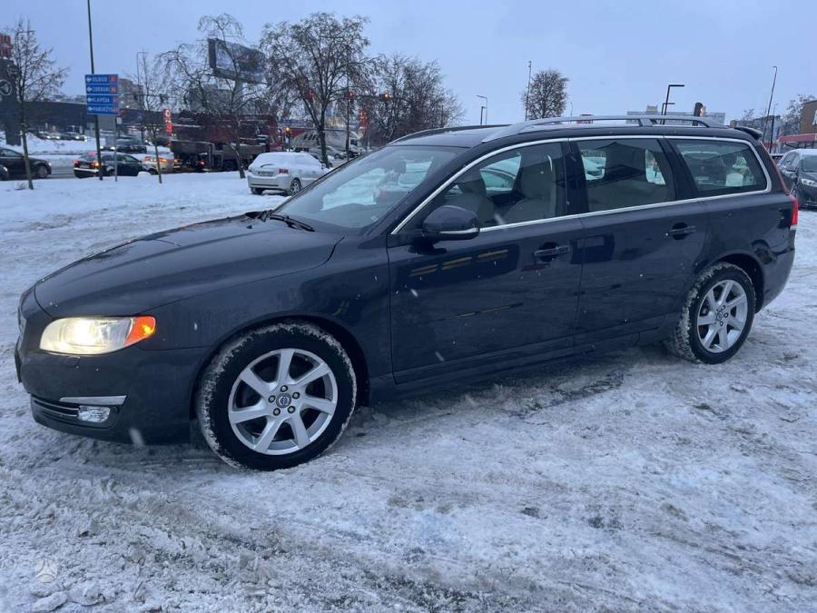 Grey Volvo V70 2014 in Kaunas, with an engine capacity of 1.97 L and mileage of 259 thousand km for 5650 €, photo 7 on AUTOMOTO.COM.LV