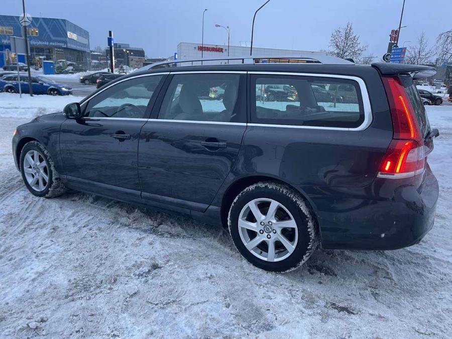 Grey Volvo V70 2014 in Kaunas, with an engine capacity of 1.97 L and mileage of 259 thousand km for 5650 €, photo 16 on AUTOMOTO.COM.LV