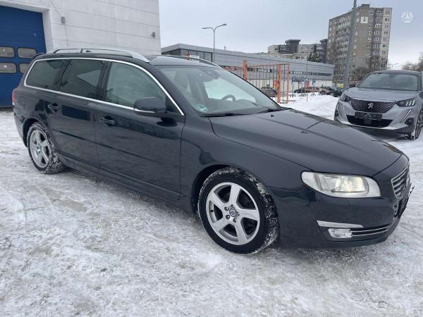 Pelēks Volvo V70 2014 Kauņa, ar dzinēja tilpumu 1.56 L un nobraukumu 246 tūkst. km par 6250 €, foto 4 vietnē AUTOMOTO.COM.LV