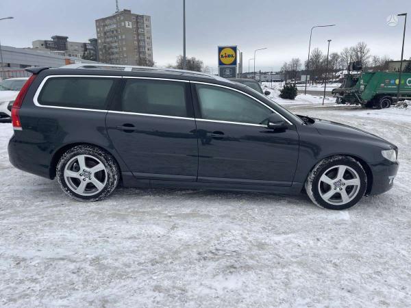 Pelēks Volvo V70 2014 Kauņa, ar dzinēja tilpumu 1.56 L un nobraukumu 246 tūkst. km par 6250 €, foto 5 vietnē AUTOMOTO.COM.LV
