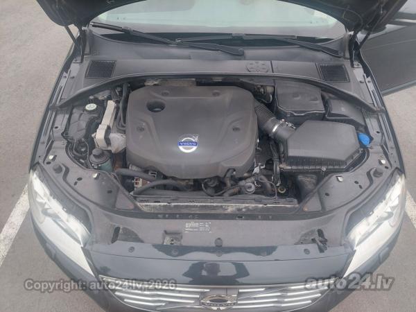Grey Volvo V70 2014 in Tartu, with an engine capacity of 2.00 L and mileage of 237 thousand km for 9999 €, photo 2 on AUTOMOTO.COM.LV