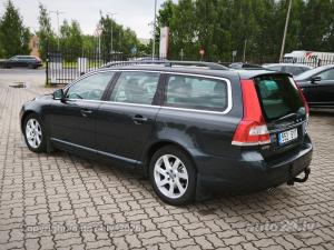 Grey Volvo V70 2014 in Tartu, with an engine capacity of 2.00 L and mileage of 238 thousand km for 9490 €, photo 3 on AUTOMOTO.COM.LV