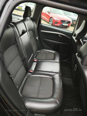 Grey Volvo V70 2014 in Tartu, with an engine capacity of 2.00 L and mileage of 238 thousand km for 9490 €, photo 5 on AUTOMOTO.COM.LV