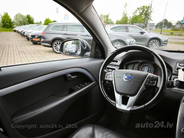 Grey Volvo V70 2014 in Tartu, with an engine capacity of 2.00 L and mileage of 238 thousand km for 9490 €, photo 8 on AUTOMOTO.COM.LV
