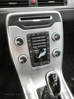 Grey Volvo V70 2014 in Tartu, with an engine capacity of 2.00 L and mileage of 238 thousand km for 9490 €, photo 11 on AUTOMOTO.COM.LV