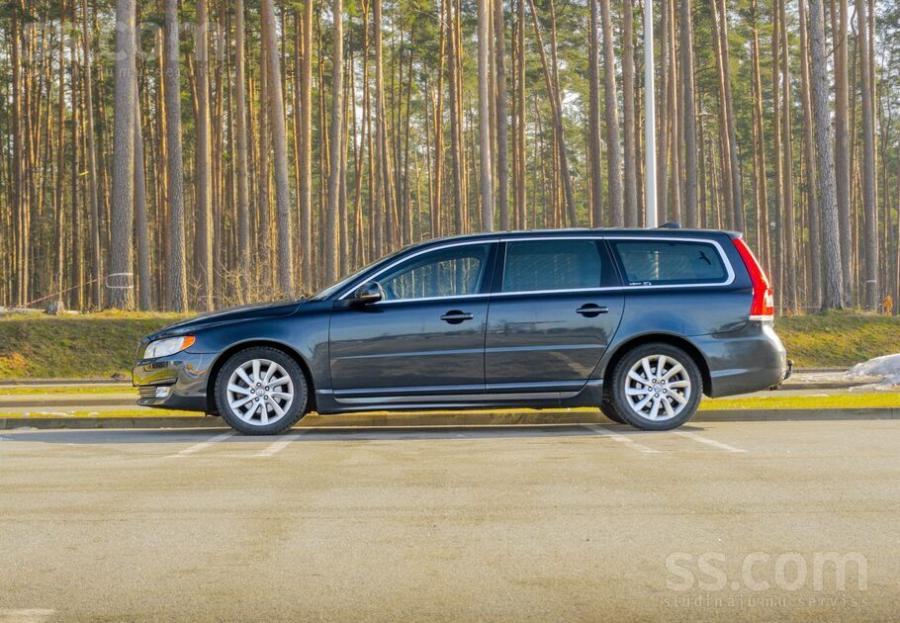 Pelēks Volvo V70 2014 Rīga, ar dzinēja tilpumu 2.00 L un nobraukumu 180 tūkst. km par 6390 €, foto 6 vietnē AUTOMOTO.COM.LV