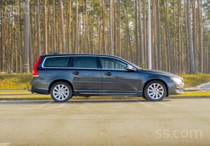 Pelēks Volvo V70 2014 Rīga, ar dzinēja tilpumu 2.00 L un nobraukumu 180 tūkst. km par 6390 €, foto 10 vietnē AUTOMOTO.COM.LV
