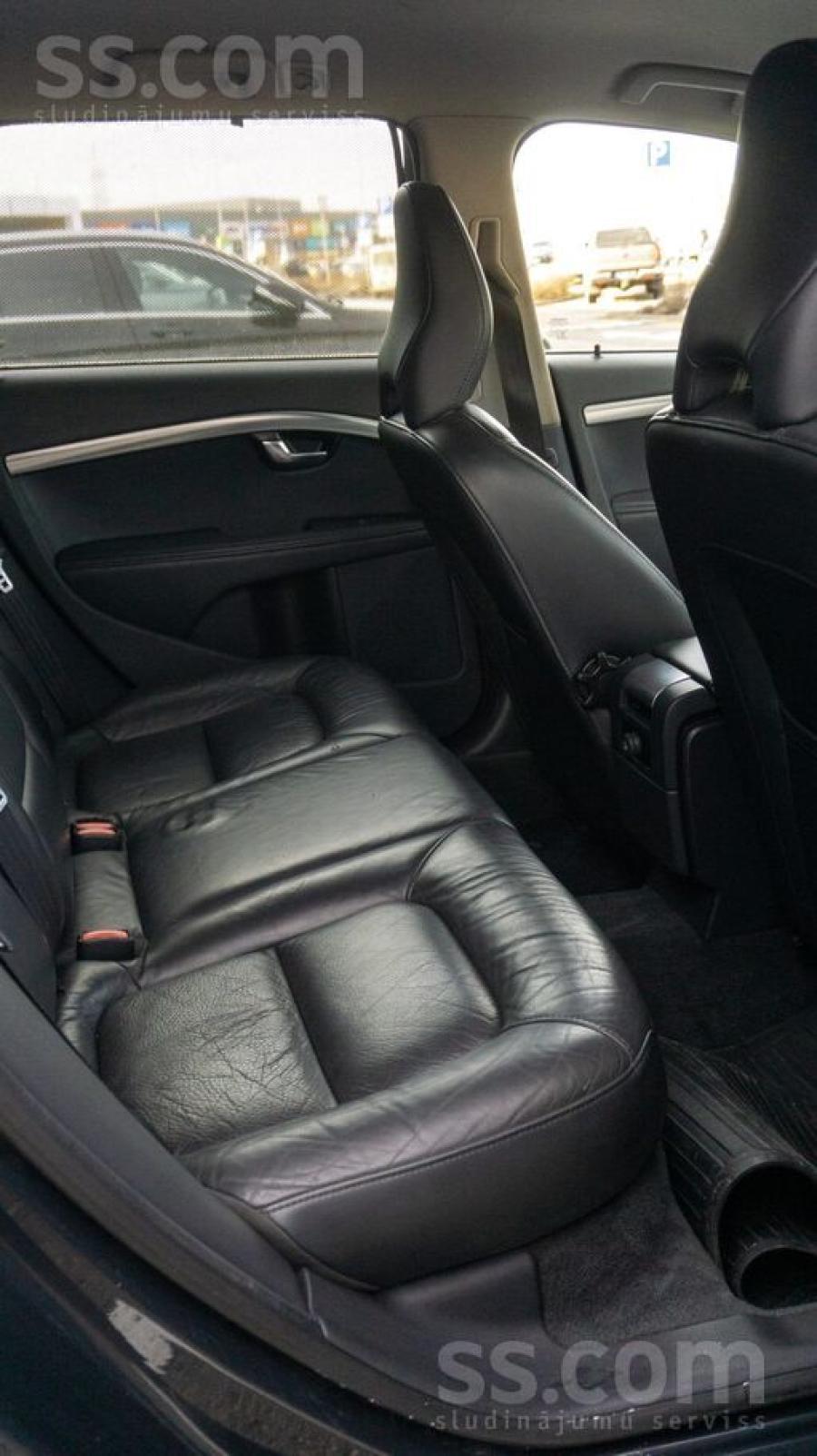 Pelēks Volvo V70 2014 Rīga, ar dzinēja tilpumu 2.00 L un nobraukumu 180 tūkst. km par 6390 €, foto 25 vietnē AUTOMOTO.COM.LV