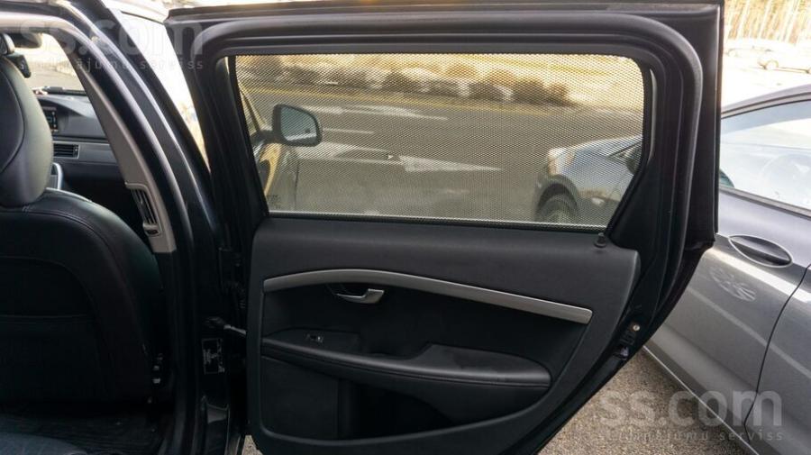 Pelēks Volvo V70 2014 Rīga, ar dzinēja tilpumu 2.00 L un nobraukumu 180 tūkst. km par 6390 €, foto 26 vietnē AUTOMOTO.COM.LV