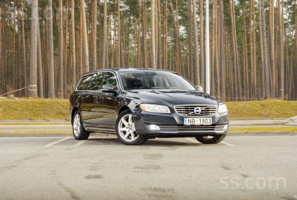 Grey Volvo V70 2014 in Riga, with an engine capacity of 2.00 L and mileage of 300 thousand km for 5390 €, photo 2 on AUTOMOTO.COM.LV