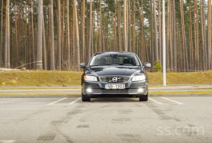 Серый Вольво В70 2014 в Рига, объемом двигателя 2.00 л и пробегом 300 тыс. км за 5390 €, фото 4 на AUTOMOTO.COM.LV