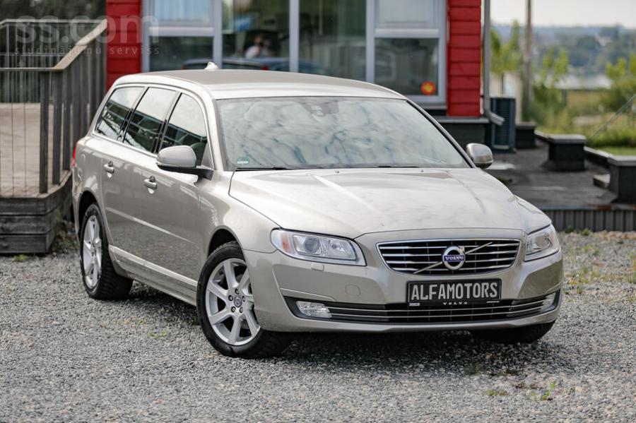 Grey Volvo V70 2014 in Riga, with an engine capacity of 2.00 L and mileage of 263 thousand km for 6990 €, photo 3 on AUTOMOTO.COM.LV