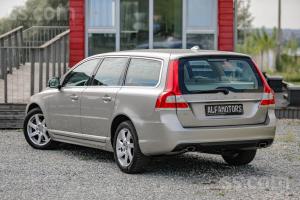 Grey Volvo V70 2014 in Riga, with an engine capacity of 2.00 L and mileage of 263 thousand km for 6990 €, photo 4 on AUTOMOTO.COM.LV