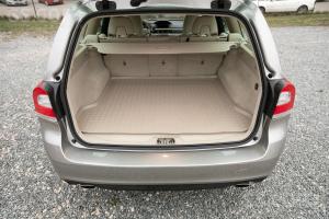 Grey Volvo V70 2014 in Riga, with an engine capacity of 2.00 L and mileage of 263 thousand km for 6990 €, photo 11 on AUTOMOTO.COM.LV
