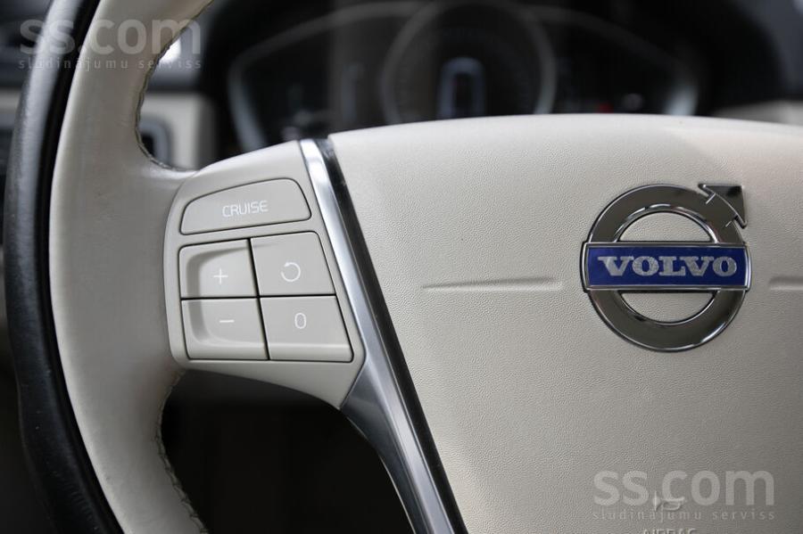 Grey Volvo V70 2014 in Riga, with an engine capacity of 2.00 L and mileage of 263 thousand km for 6990 €, photo 12 on AUTOMOTO.COM.LV