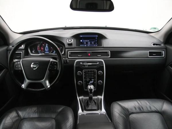 Pelēks Volvo V70 2014 Viļņa, ar dzinēja tilpumu 1.60 L un nobraukumu 294 tūkst. km par 7199 €, foto 2 vietnē AUTOMOTO.COM.LV