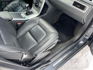 Grey Volvo V70 2014 in Riga, with an engine capacity of 2.00 L and mileage of 300 thousand km for 6700 €, photo 15 on AUTOMOTO.COM.LV