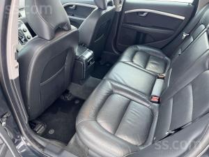 Grey Volvo V70 2014 in Riga, with an engine capacity of 2.00 L and mileage of 300 thousand km for 6700 €, photo 17 on AUTOMOTO.COM.LV