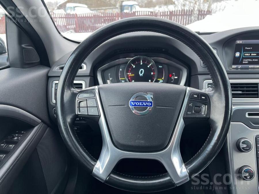 Grey Volvo V70 2014 in Riga, with an engine capacity of 2.00 L and mileage of 300 thousand km for 6700 €, photo 20 on AUTOMOTO.COM.LV