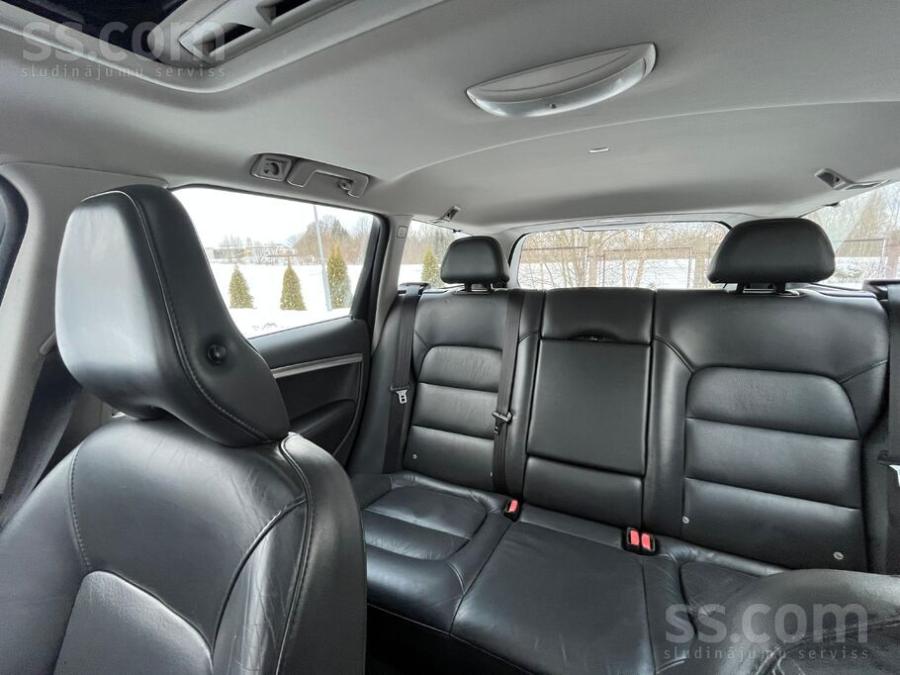 Grey Volvo V70 2014 in Riga, with an engine capacity of 2.00 L and mileage of 300 thousand km for 6700 €, photo 25 on AUTOMOTO.COM.LV
