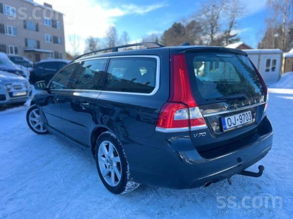Pelēks Volvo V70 2014 Kuldīga, ar dzinēja tilpumu 2.40 L un nobraukumu 296 tūkst. km par 8390 €, foto 3 vietnē AUTOMOTO.COM.LV