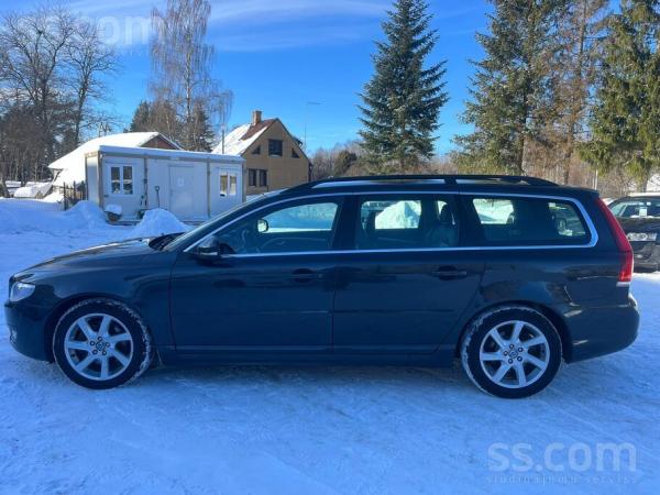 Pelēks Volvo V70 2014 Kuldīga, ar dzinēja tilpumu 2.40 L un nobraukumu 296 tūkst. km par 8390 €, foto 5 vietnē AUTOMOTO.COM.LV