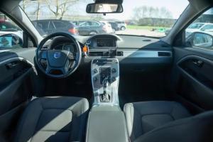 Pelēks Volvo V70 2014 Liepāja, ar dzinēja tilpumu 1.60 L un nobraukumu 285 tūkst. km par 9950 €, foto 8 vietnē AUTOMOTO.COM.LV