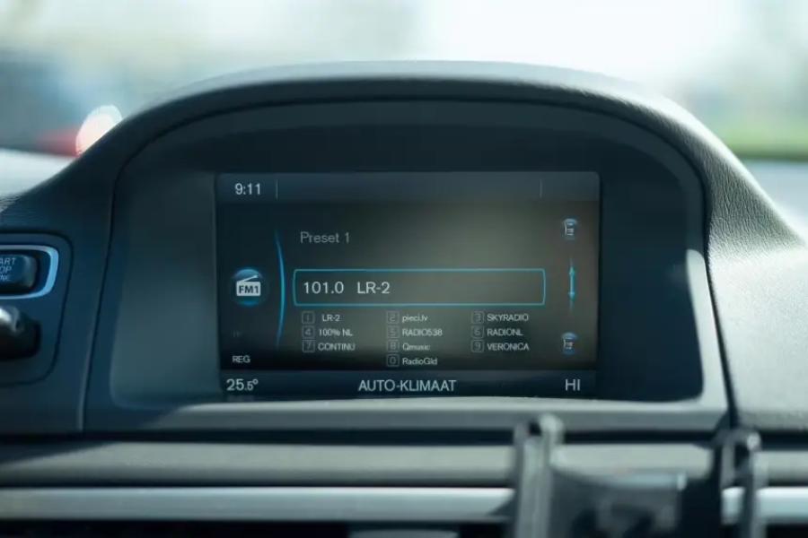 Pelēks Volvo V70 2014 Liepāja, ar dzinēja tilpumu 1.60 L un nobraukumu 285 tūkst. km par 9950 €, foto 17 vietnē AUTOMOTO.COM.LV
