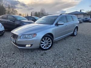Grey Volvo V70 2014 in Jelgava, with an engine capacity of 2.00 L and mileage of 325 thousand km for 7200 €, photo  on AUTOMOTO.COM.LV