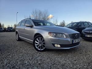 Grey Volvo V70 2014 in Jelgava, with an engine capacity of 2.00 L and mileage of 325 thousand km for 7200 €, photo 4 on AUTOMOTO.COM.LV